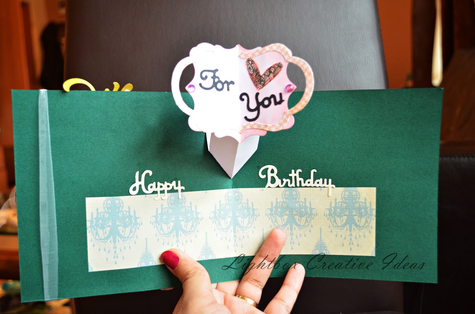 Lightbox creative Ideas: Raising platform pop up card with sizzix