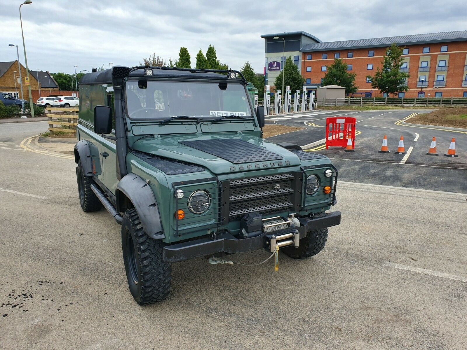 Landrover Defender: 1995 Land Rover Defender 110 300tdi Galvanised chassis