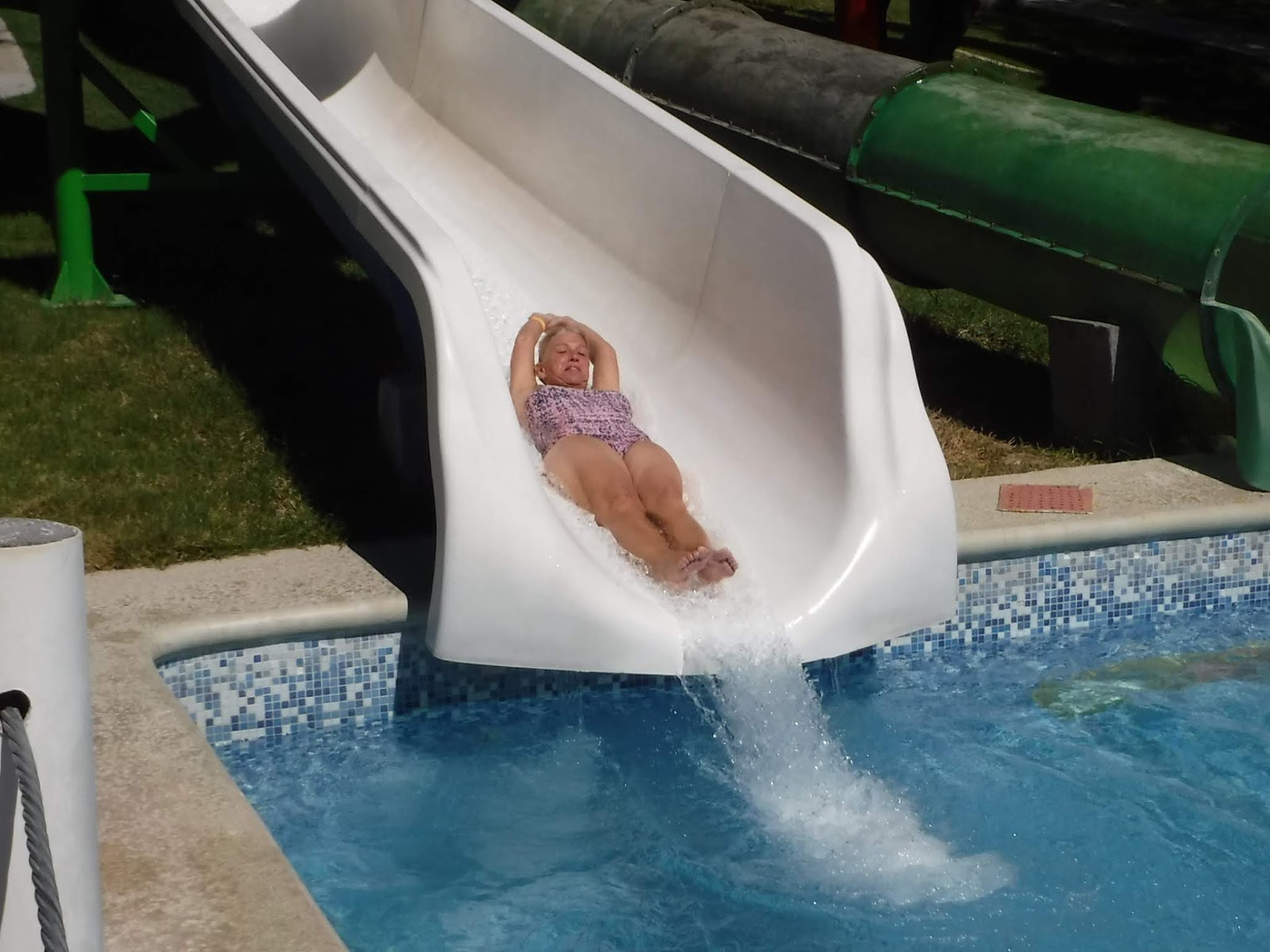 Travel with Kevin and Ruth: Splishin' and a splashin'!