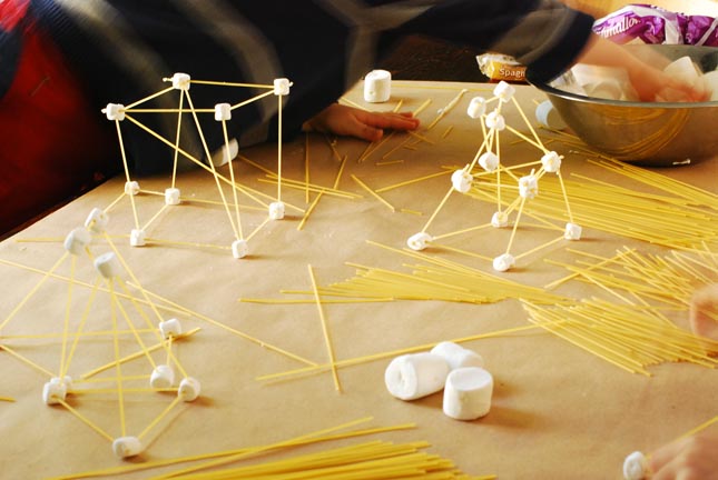 Q-made: Spaghetti & Marshmallows!