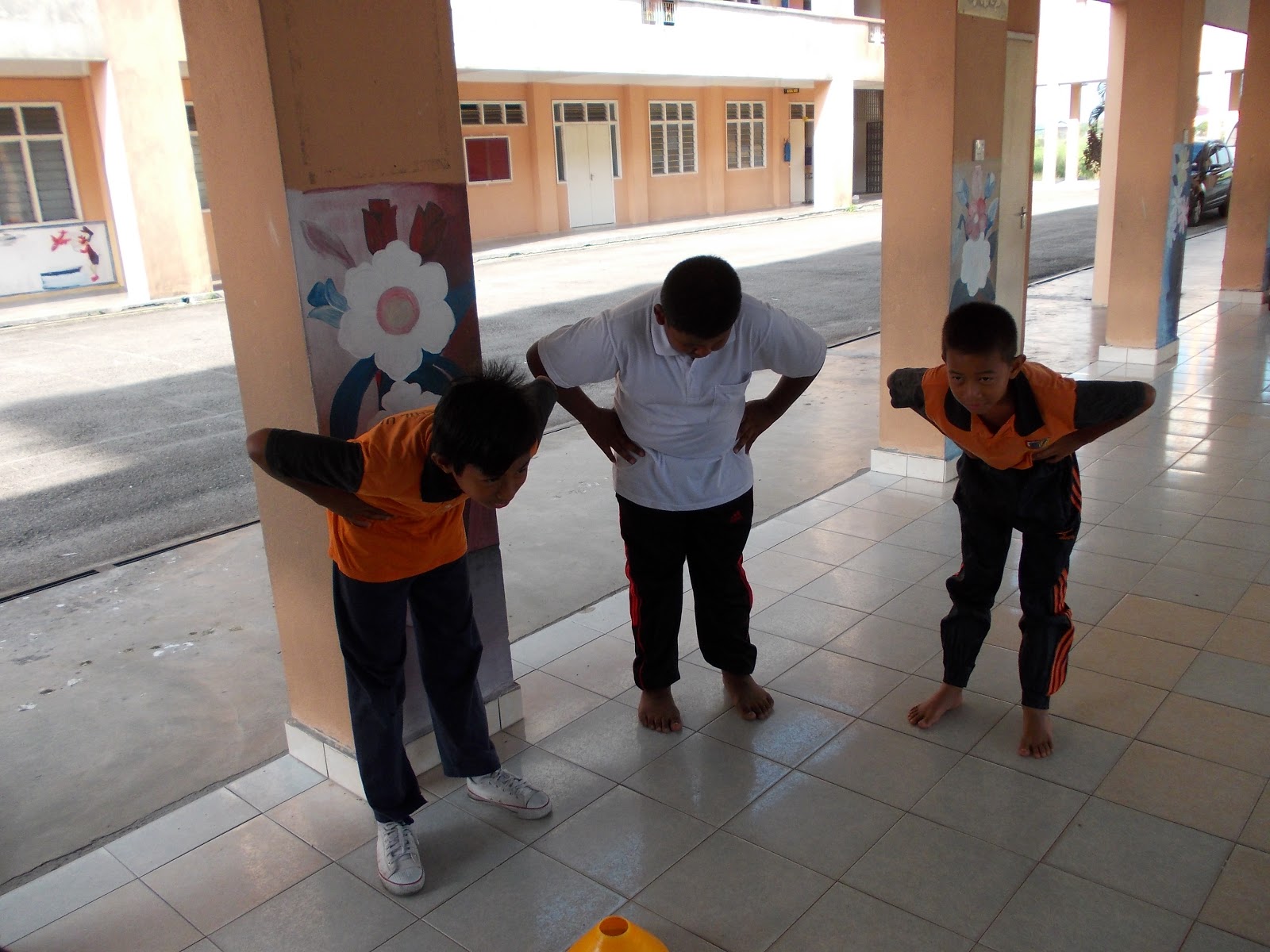 RPH PENDIDIKAN JASMANI TAHUN 3: MEMANASKAN BADAN DAN REGANGAN