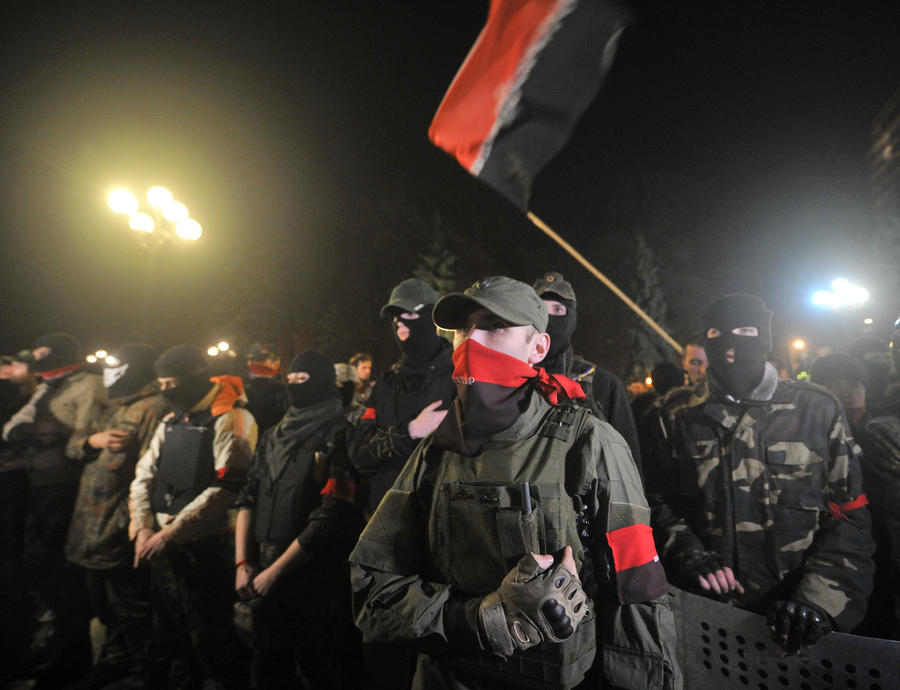 THE "RIGHT SECTOR," BETWEEN THE WAR AND REVOLUTION, TWO YEARS OF STRUGGLE