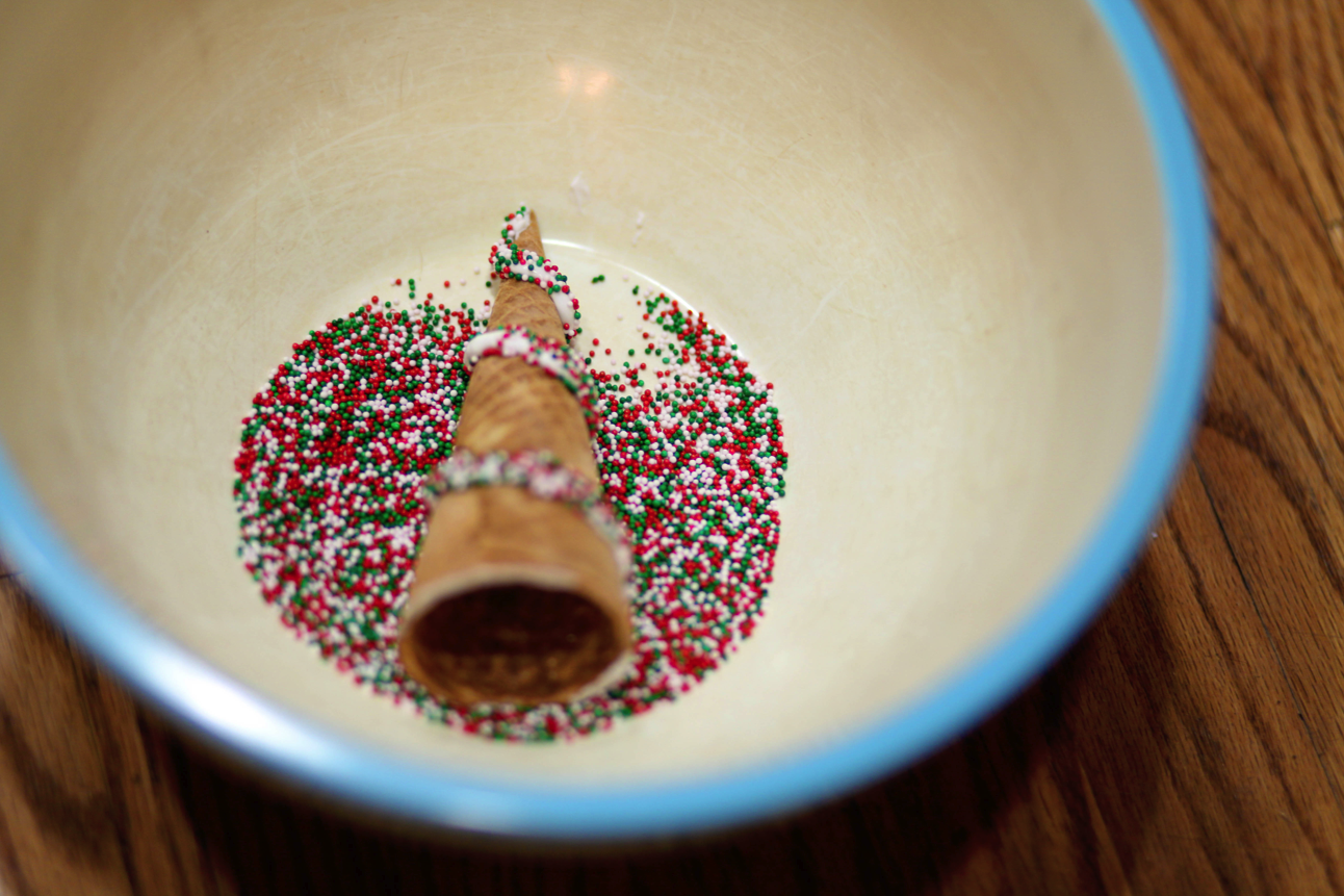 BeccaMarie Designs: Waffle Cone Christmas Trees