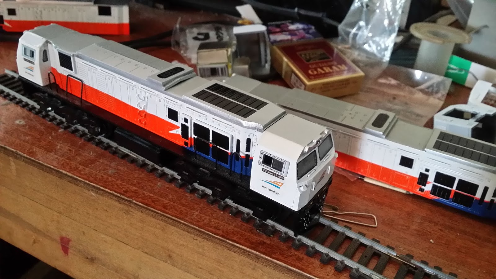 miniatur kereta api CC 206 skala ho | toko miniatur kereta api di ...