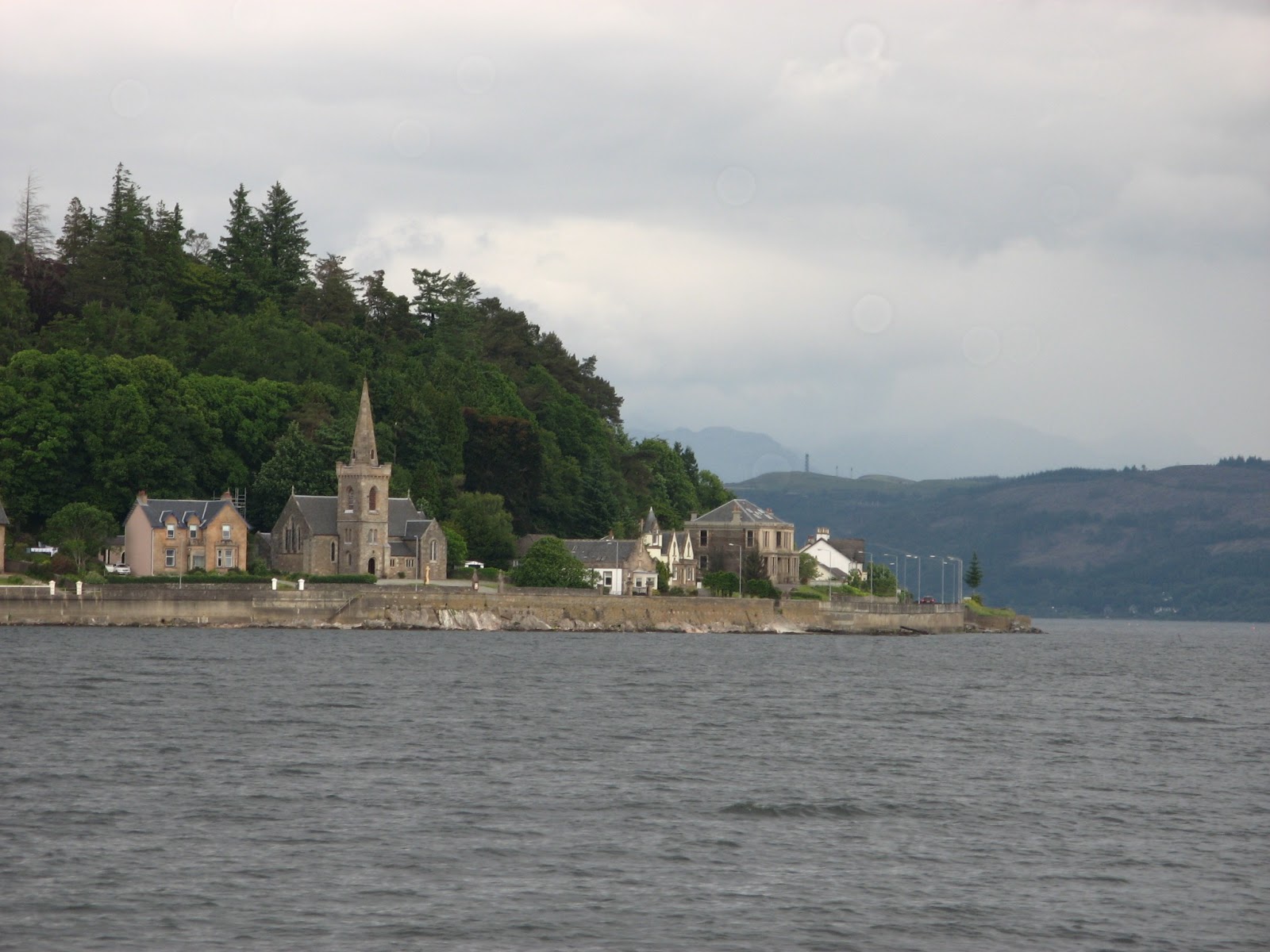 The very ordinary diary of some liveaboards: Holy Loch