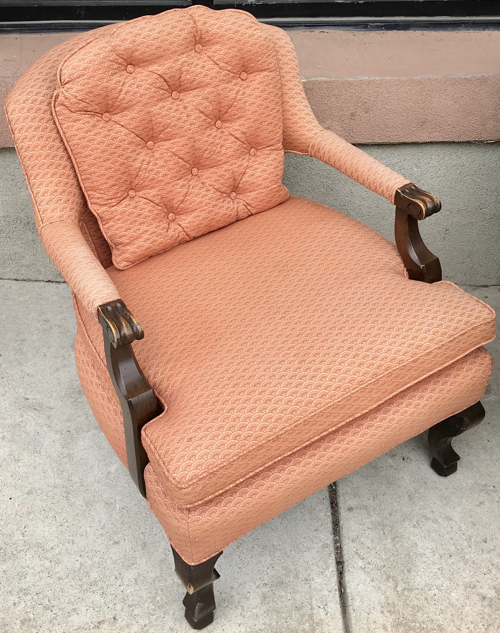 Uhuru Furniture & Collectibles: #473634 Peach Pattern Armchair with ...