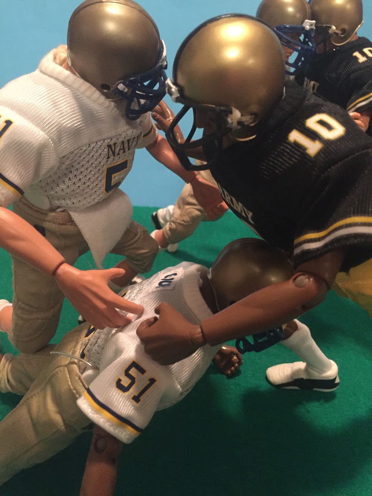 G.I. Jigsaw: GI Joe Army Navy Football Players