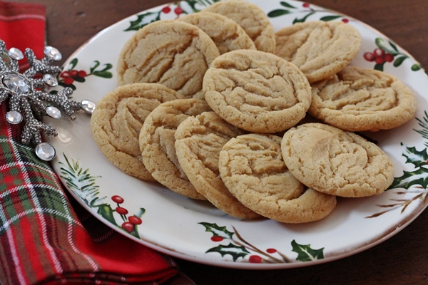 Soft & Chewy Rum Crinkle Cookies