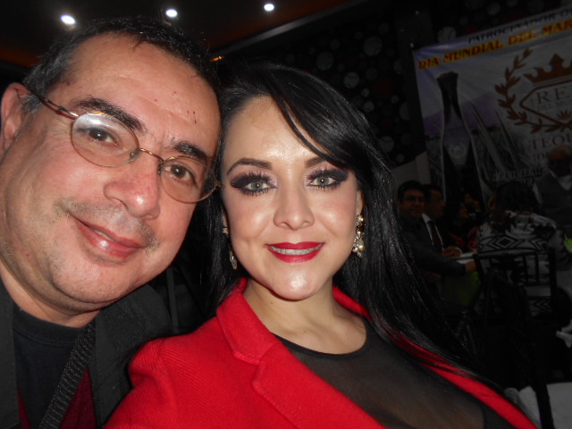 somoselespectador: ANGELES LAMAS PONE NUESTRO CORAZON MAS ROJO