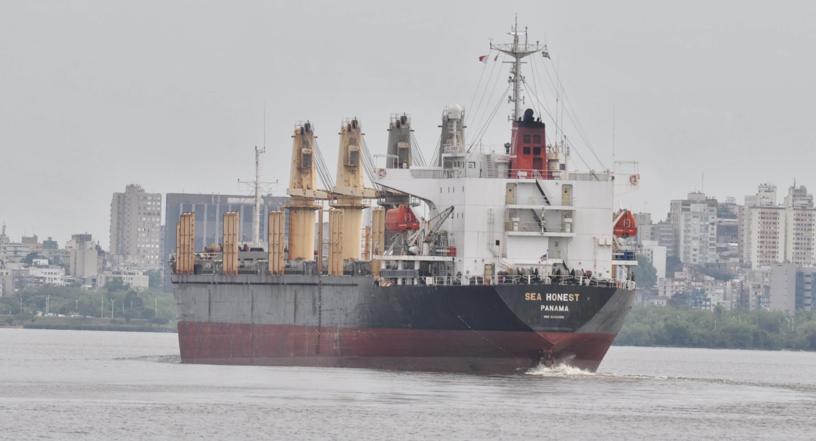 VCV ESTEIO: “Sea Honest” chega a Porto Alegre com cevada.