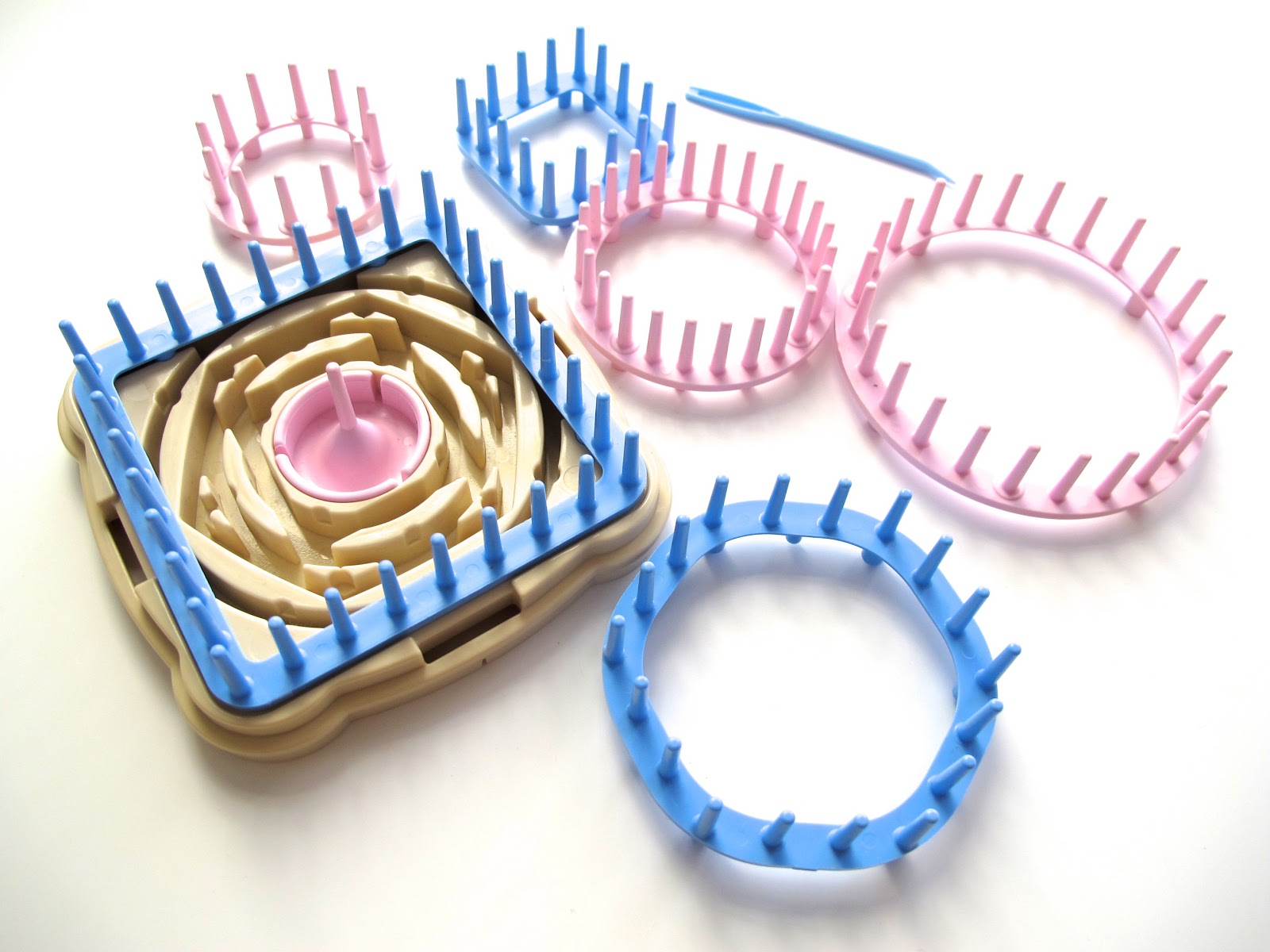 Addicted to Making: English Daisies, Flower Looms & King Henry VIII...