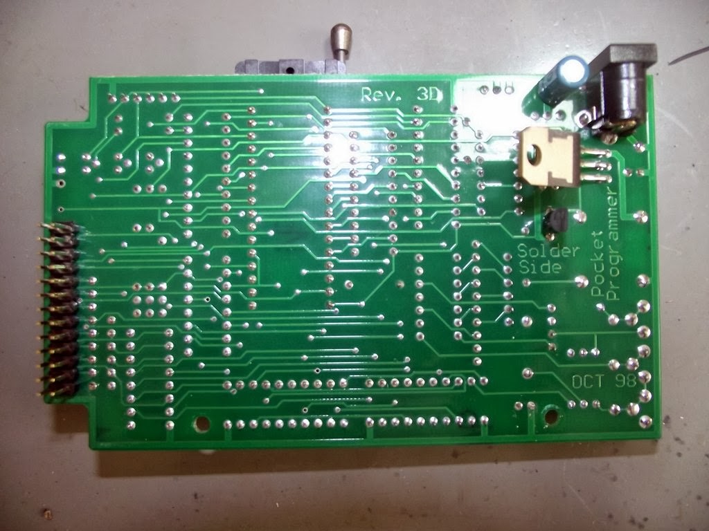 Pakéquis: Por dentro do programador de EPROM Pocket Programmer