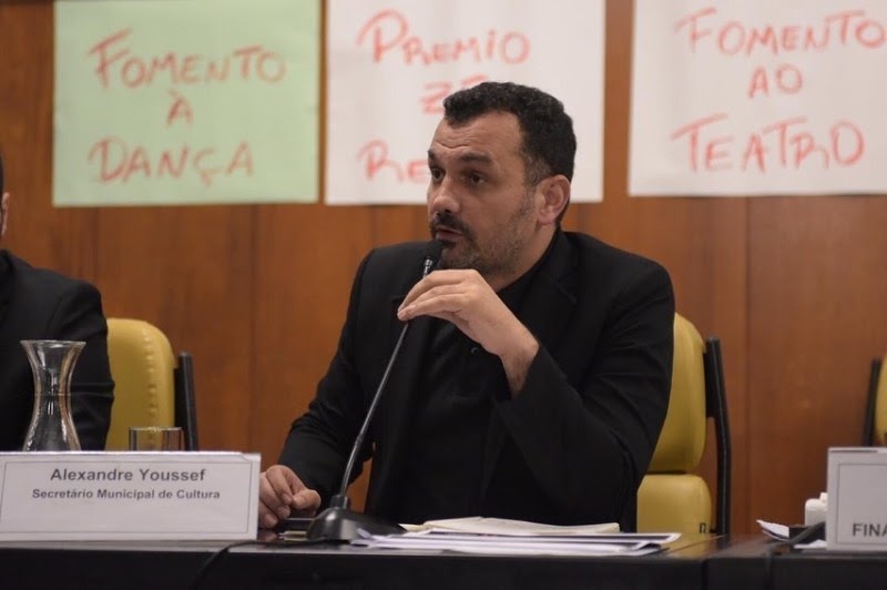 ALEXANDRE YOUSSEF PEDE DEMISSÃO DA SECRETARIA DA CULTURA DA CIDADE DE SP.