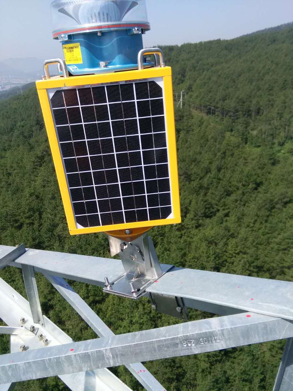 Aircraft warning light system /AWL on transmission tower
