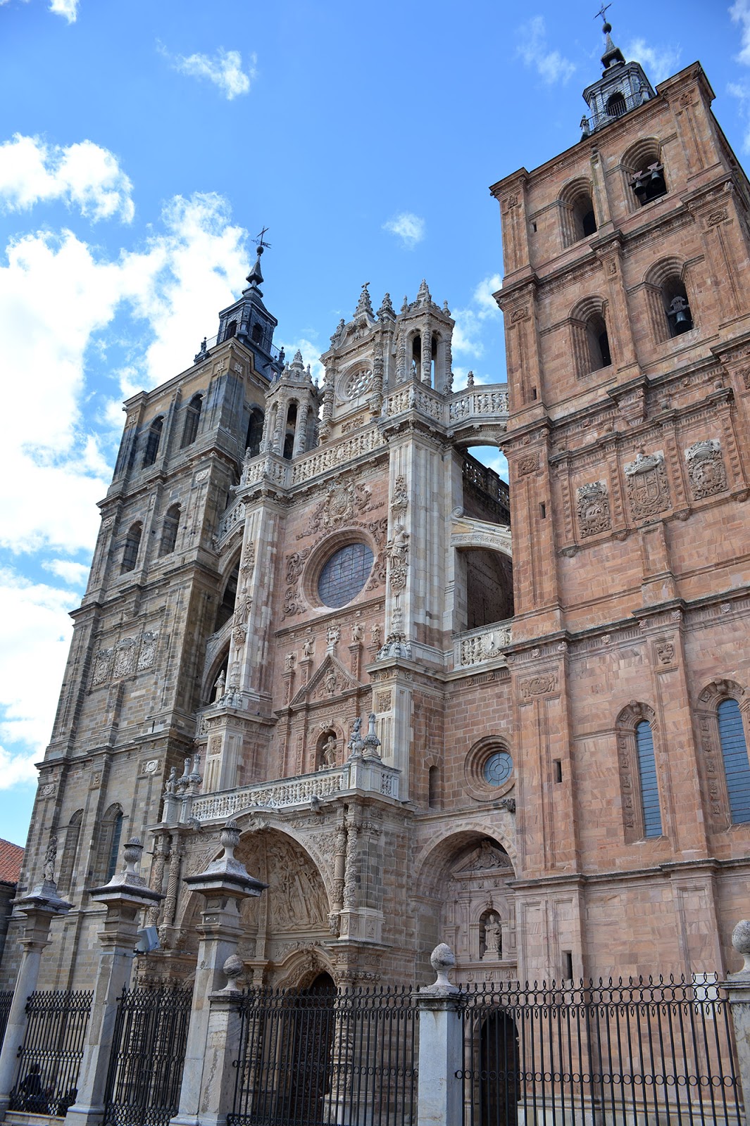 The Best Things to Do in Astorga, Spain | Memories of the Pacific