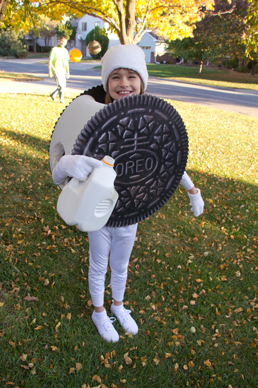 Project Denneler: Oreo Cookie Costume