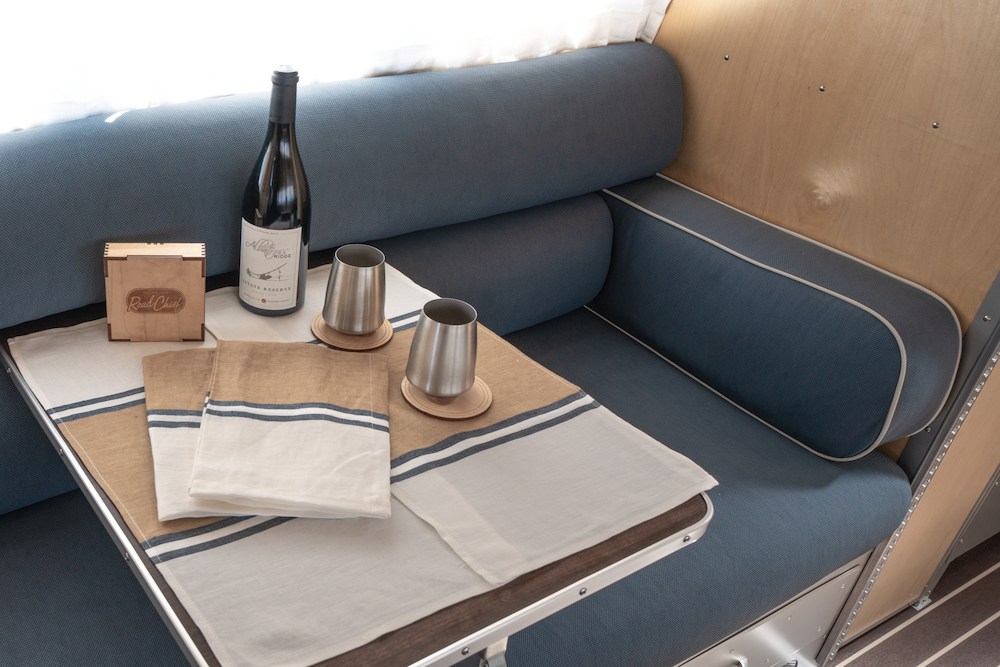 Bowlus Road Chief revela un ultra exclusivo trailer de aluminio ...