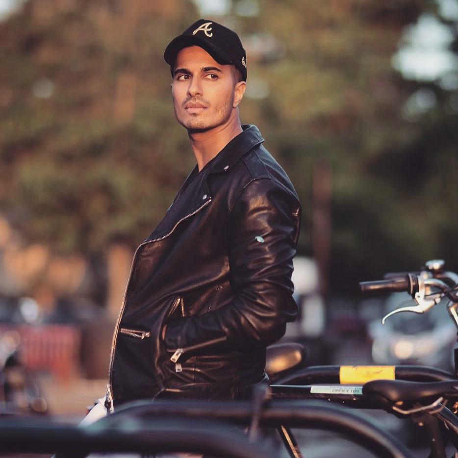 MuziK BloG: London's RnB Great Arjun Artist | New Song - Mere Naal ...