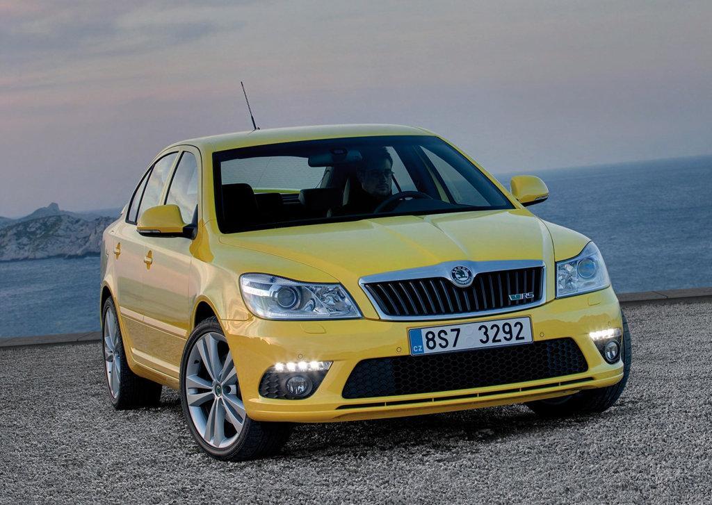 Nye_Car: Skoda Laura RS 2012 Review