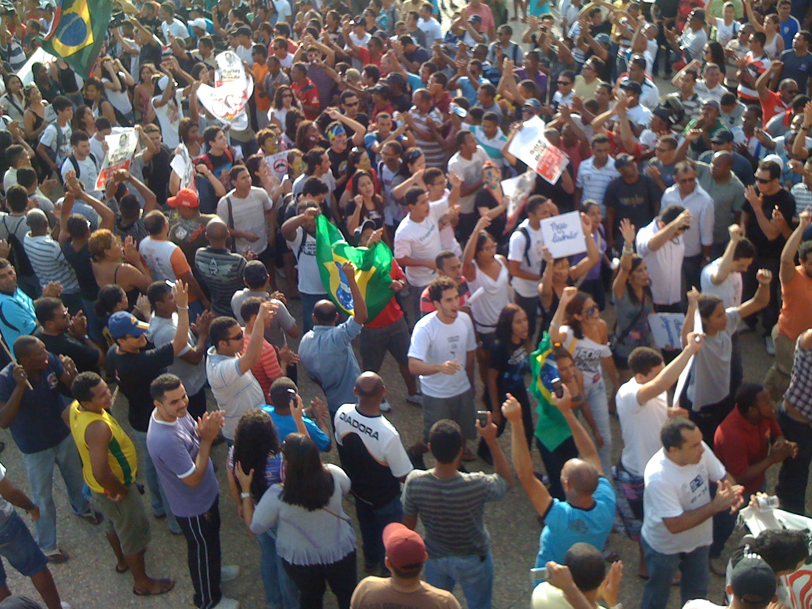 Rosengana Sarney: Movimento Fora Roseana Sarney toma conta da ...