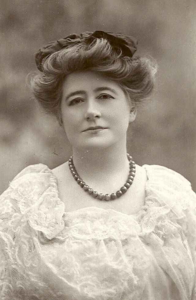 Ellen Terry: One of Britain's Leading Shakespearean Actresses ~ Vintage ...
