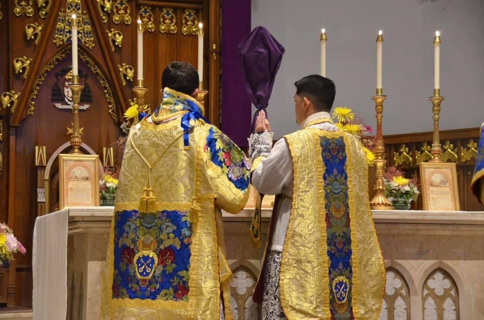 New Spanish Style Vestment Set from Pluriarte in Spain ~ Liturgical ...