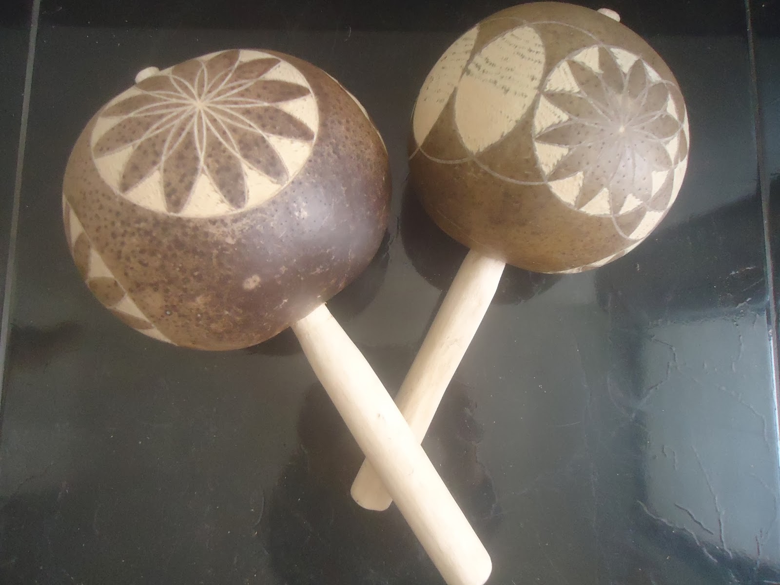 FABRICANTES DE SONIDOS HECHOS SUEÑOS Y MADERA.....: MARACONES CON ...