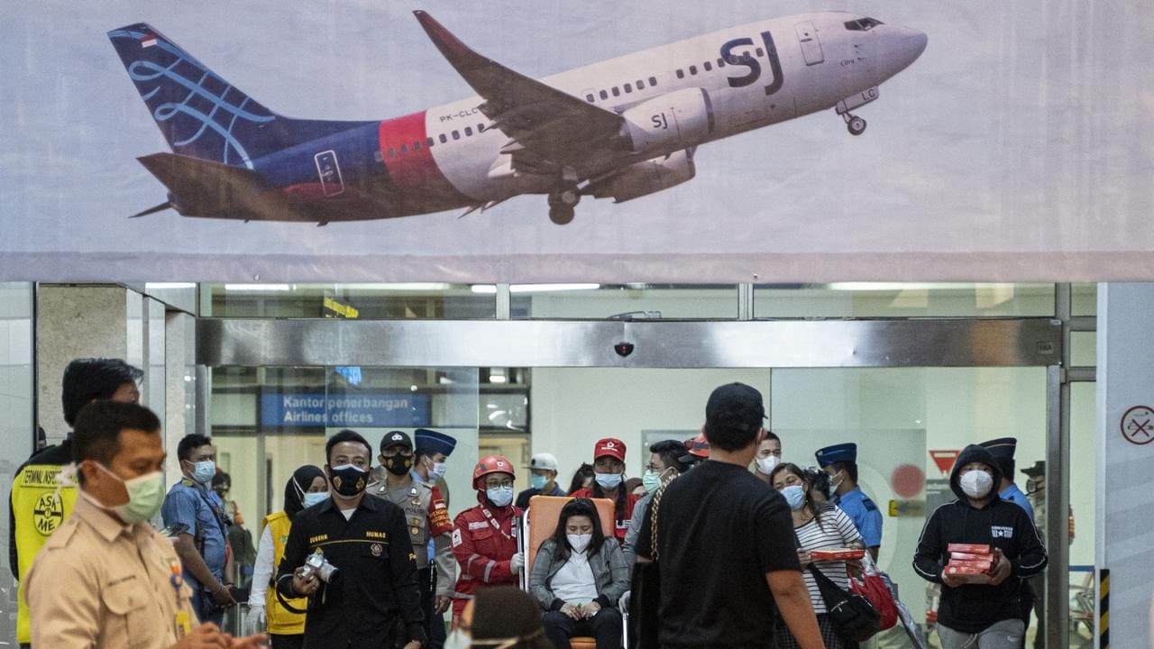 Sriwijaya Air flight SJ-182 crashes in Indonesia