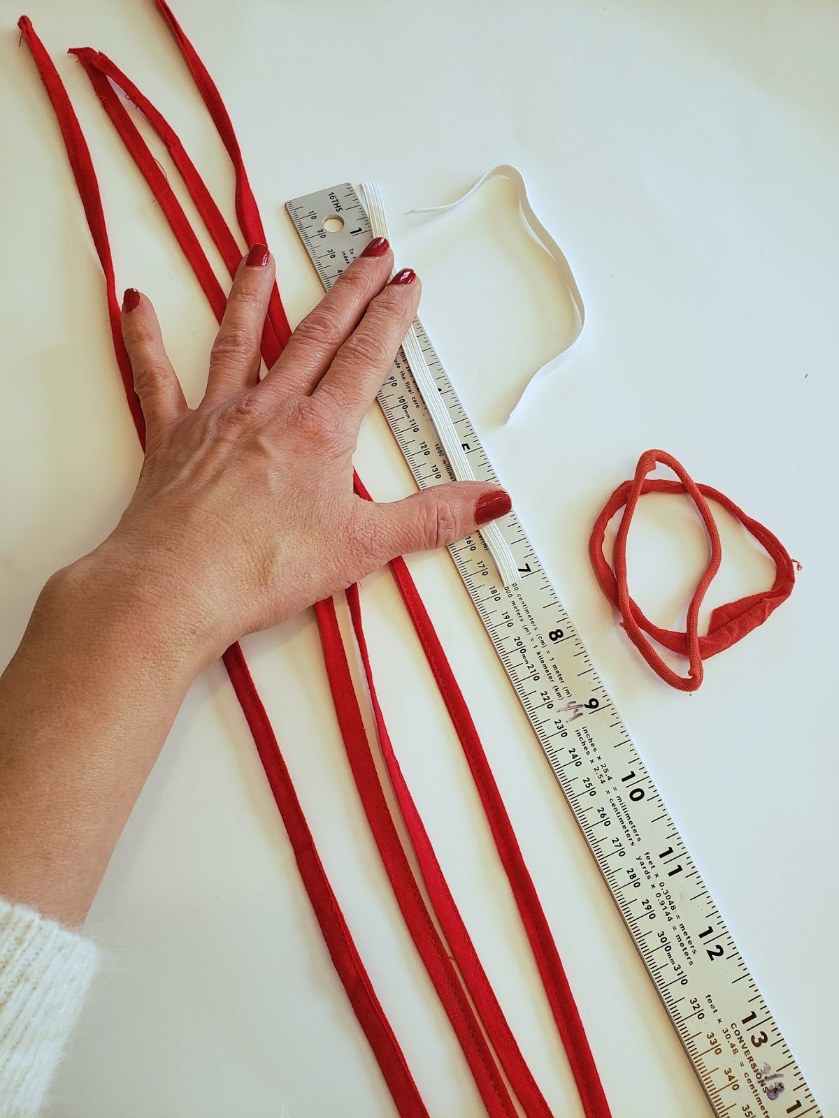 No Elastic! How to Make an Easy DIY Washable Fabric Face Mask with a ...