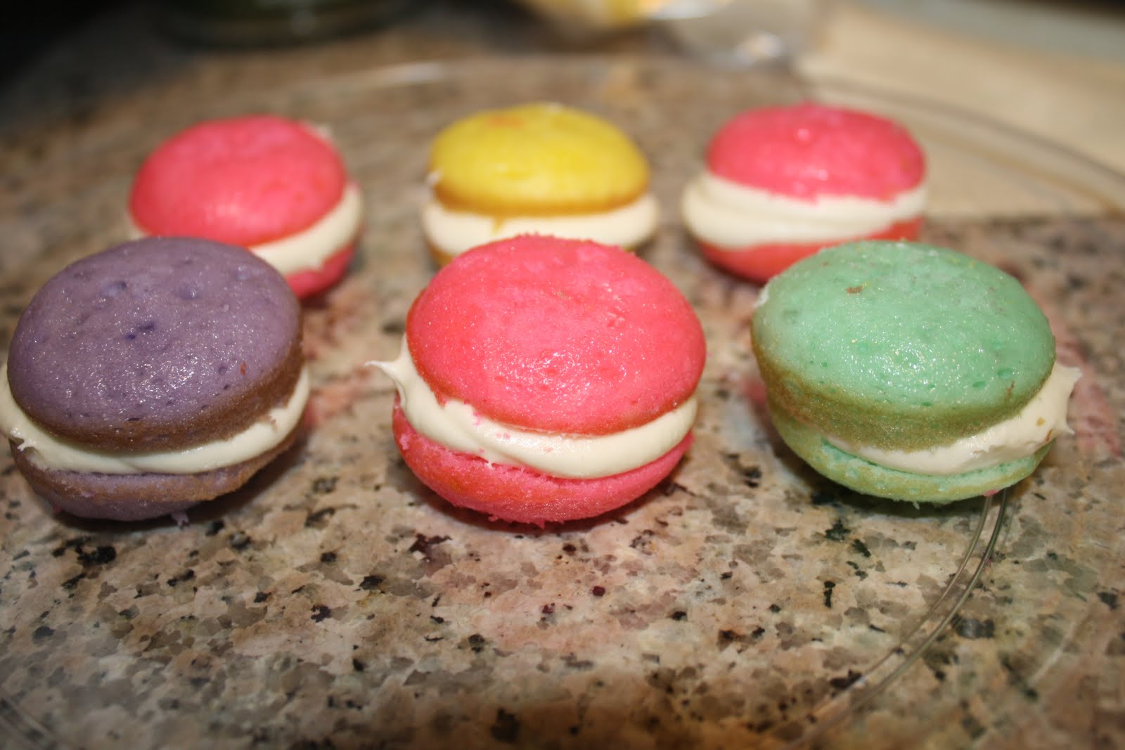 Cupcake Poppers | The Frosting Addict