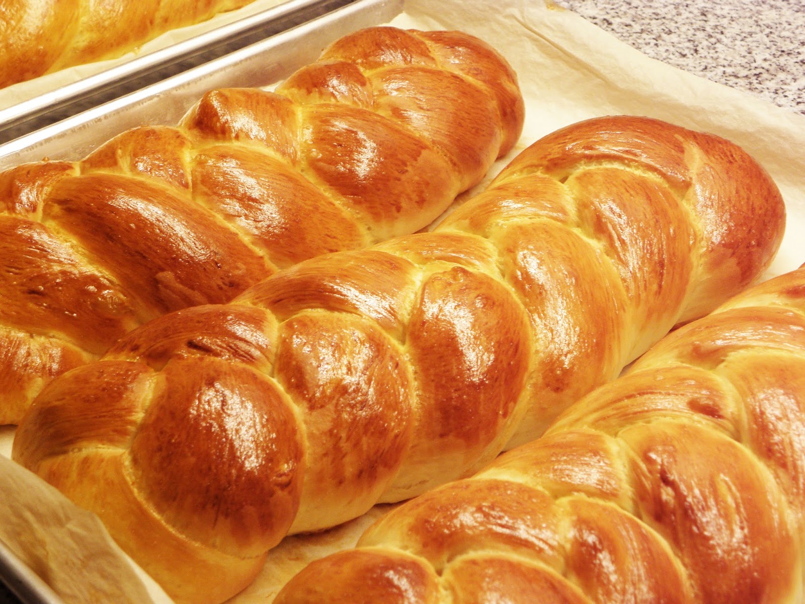 Mothers Finest Food: Sweet Braided Bread