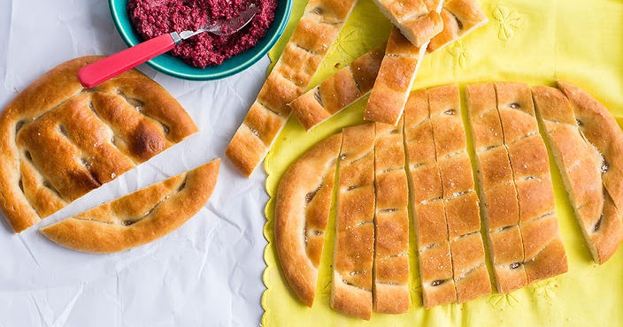 Armenian flatbread (matnakash) | LEBANESE RECIPES