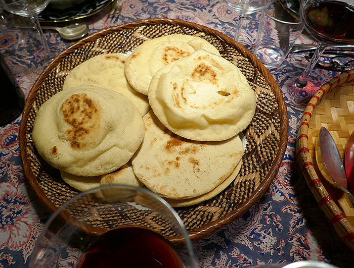 AAA ACCADEMIA AFFAMATI AFFANNATI: Pita, pane piatto