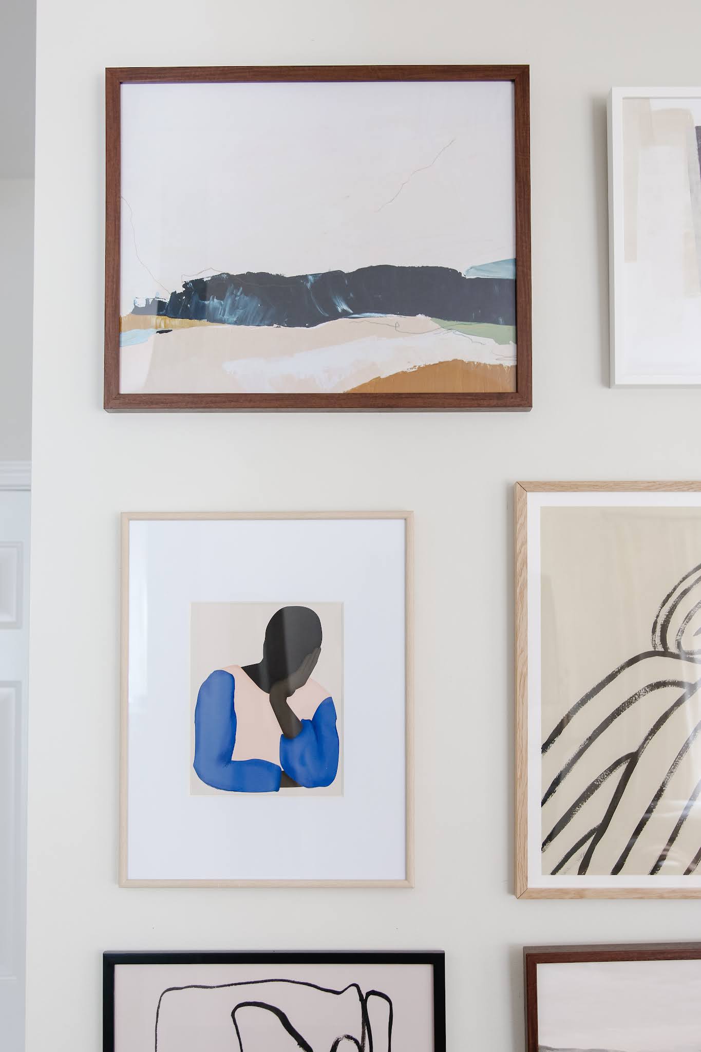How To Create A Large Vintage Modern Gallery Wall - Pretty Real