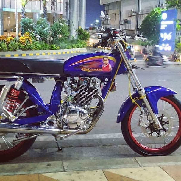 20 Gambar HD Modifikasi CB 100 Warna Biru Terbaru 2020