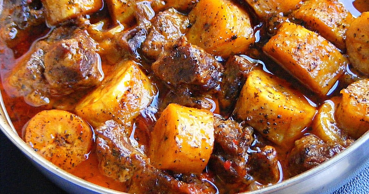 Food and lens: Guiso de ternera con plátano (Plantain and Beef Stew)