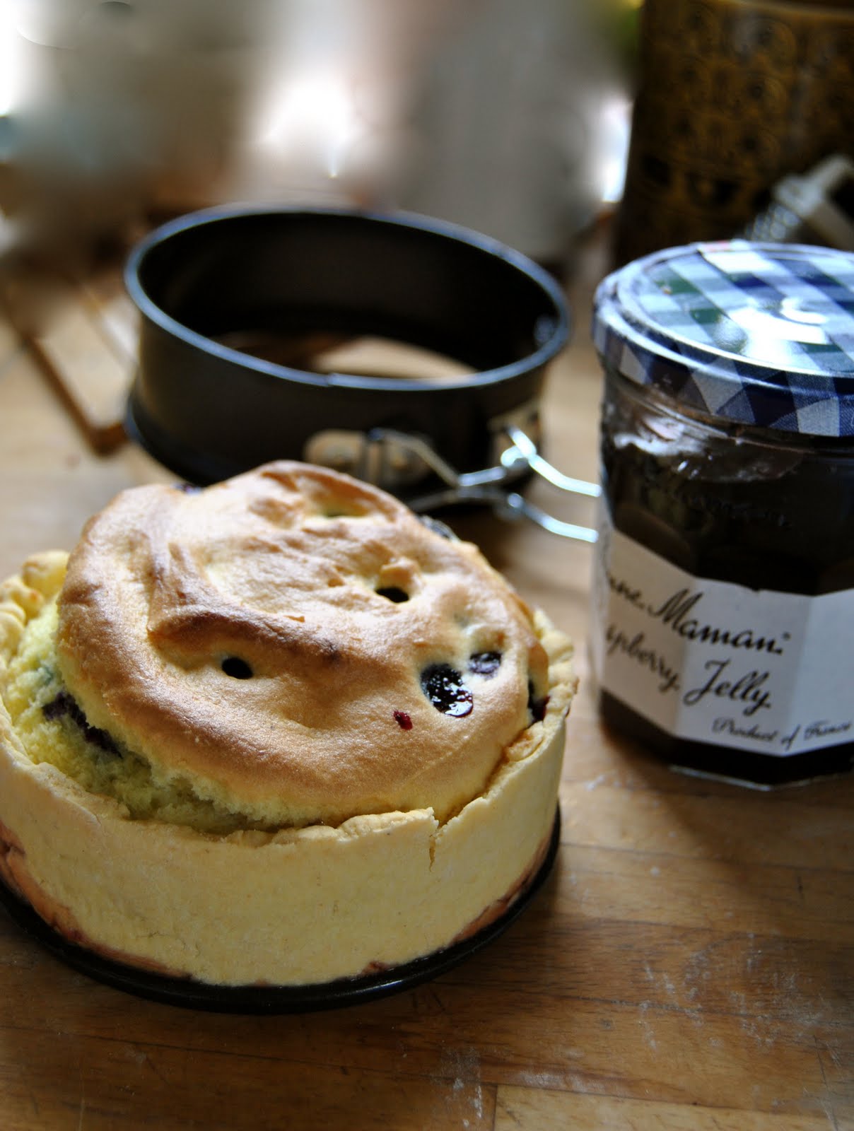 Bake n' Beebz: Blueberry bakewell tarts and the bake off!