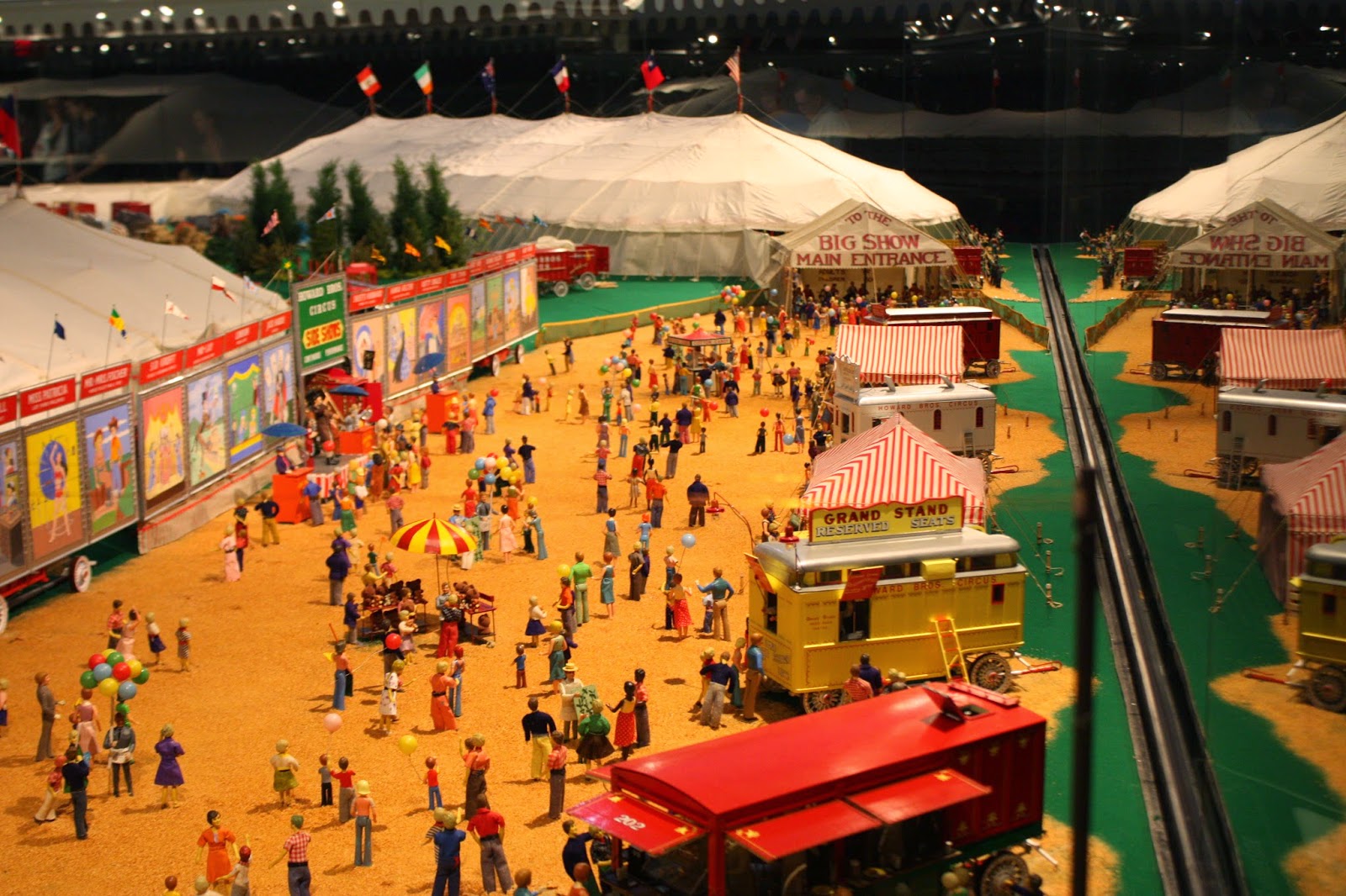 Meandering Joy: Howard Brothers Circus Model