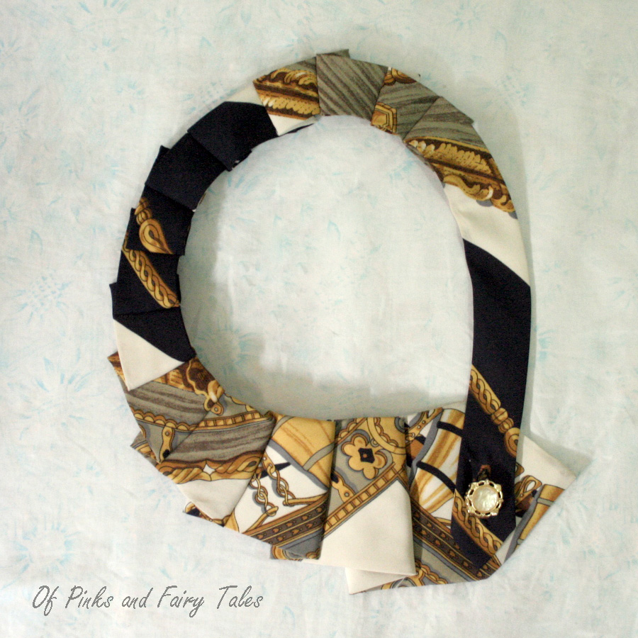 Of Pinks and Fairy Tales: Pleated Tie Necklace from Maybe Matilda