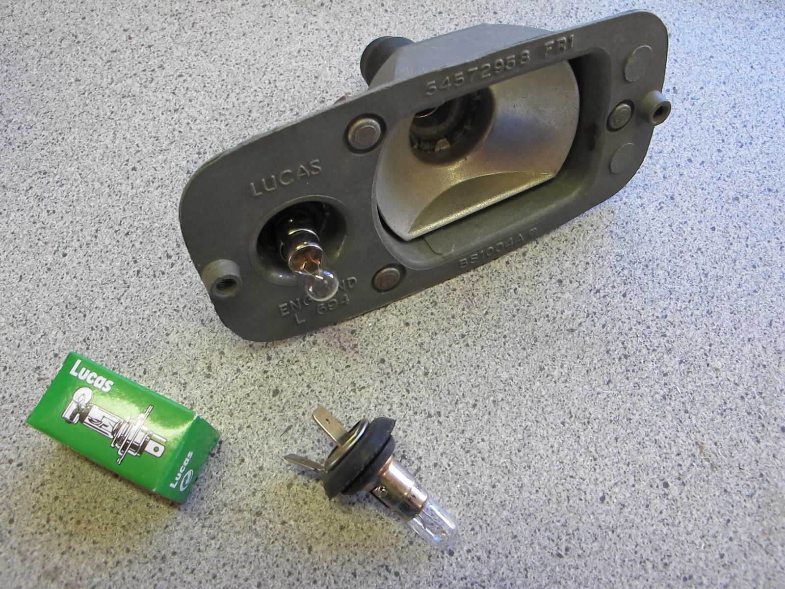 CKD Boats - Roy Mc Bride: New front side lights for older cars