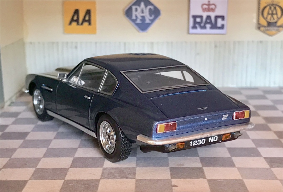 El Kekomóvil: Aston Martin DBS & DBS V8 de Spark