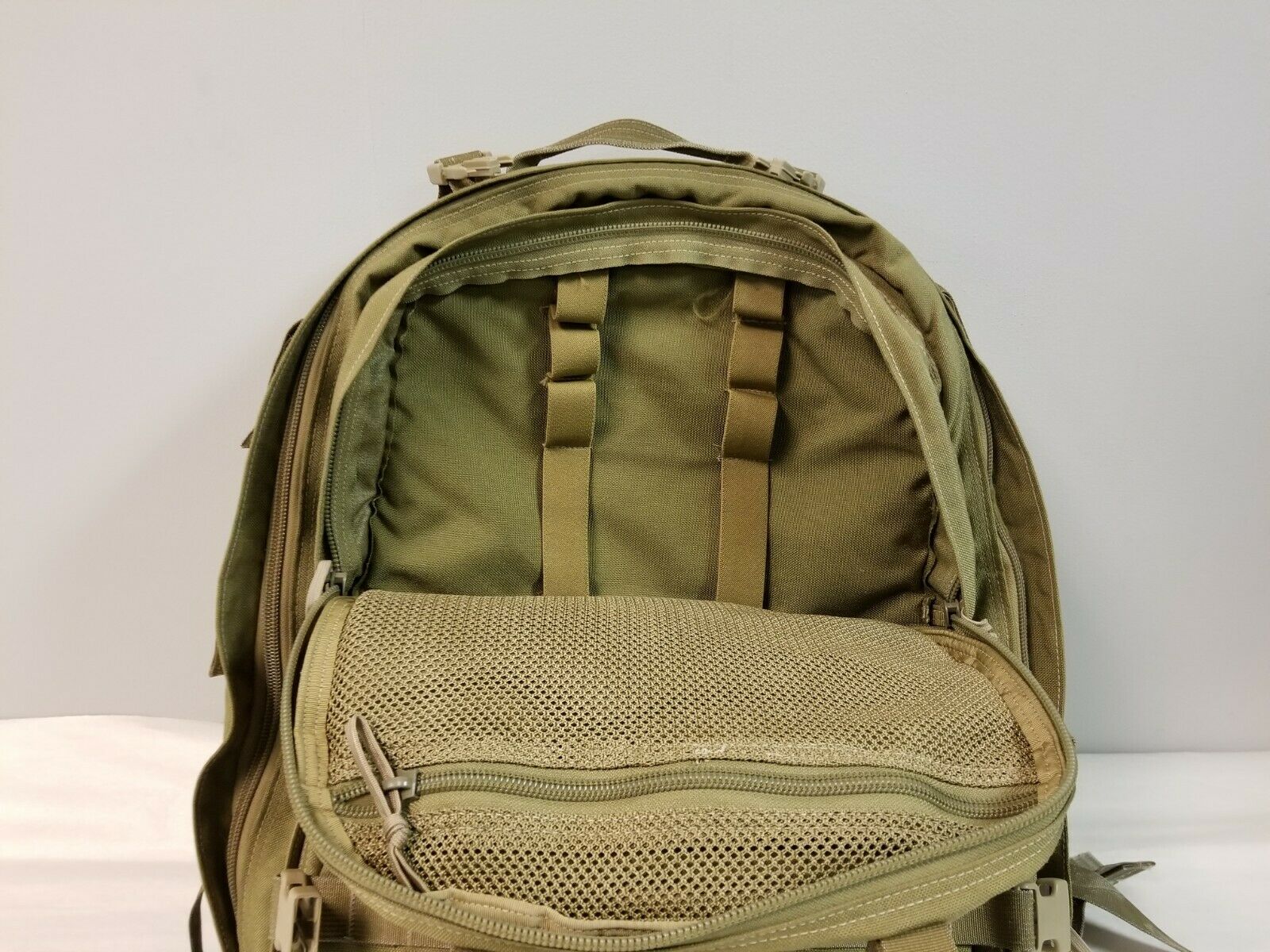 Webbingbabel: London Bridge Large Jumpable Medical Backpack LBT-1562A