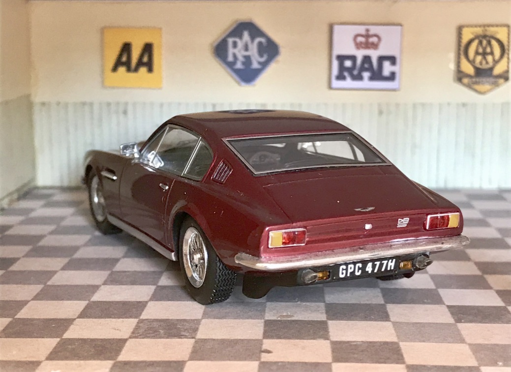 El Kekomóvil: Aston Martin DBS & DBS V8 de Spark