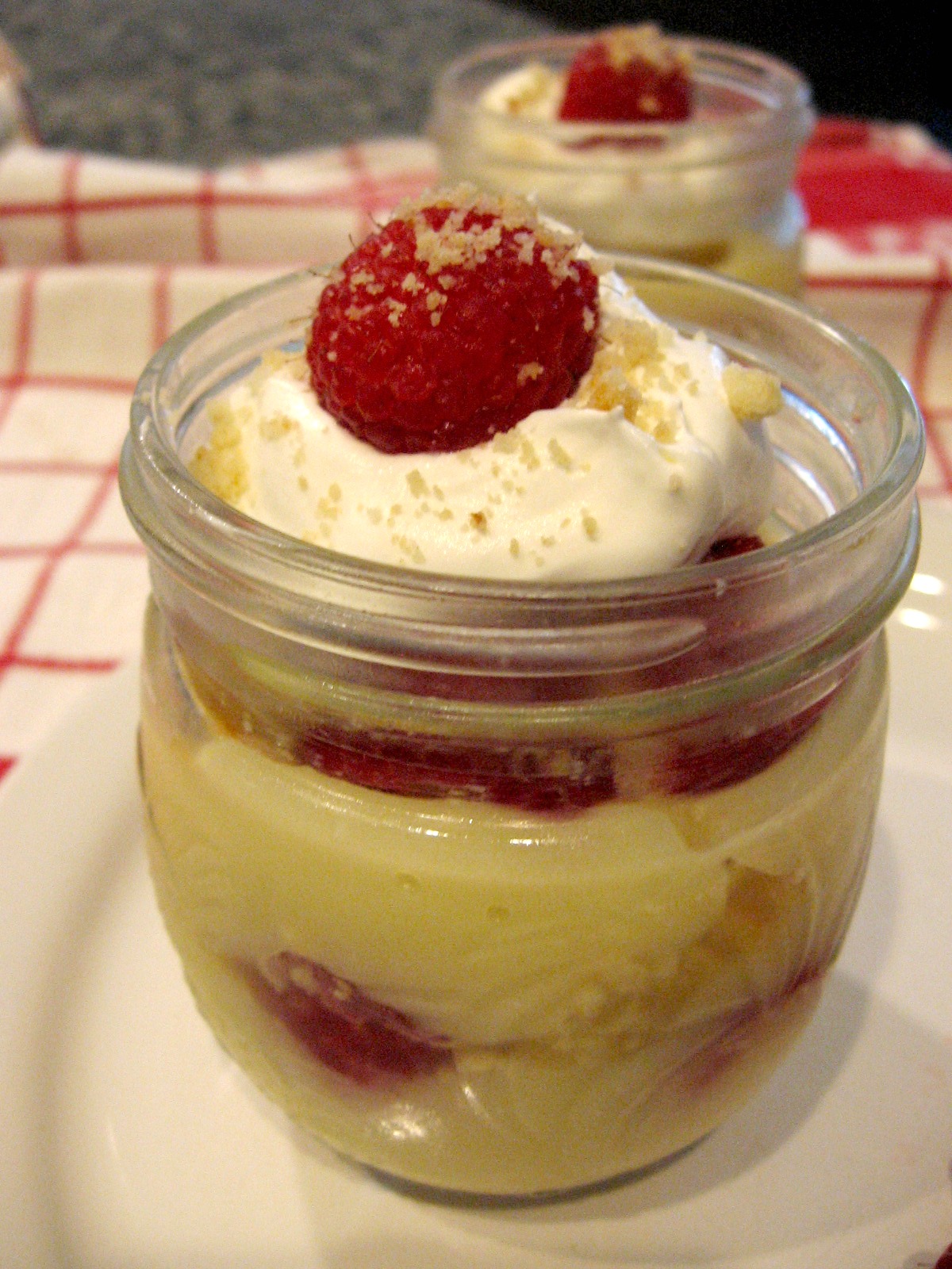 cookin' up north: Raspberry Parfaits