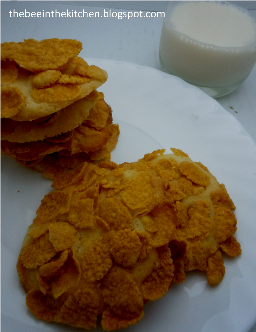 The Bee in the Kitchen: Cornflake Cookie