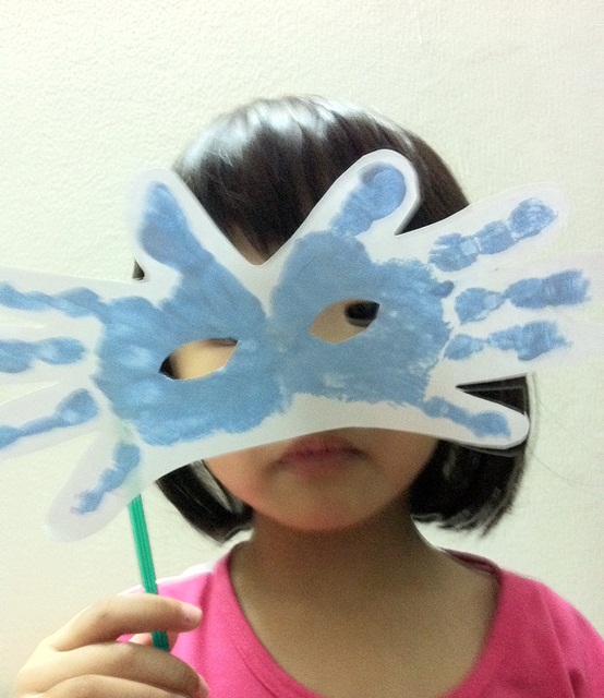 JezebelleArt: Handprint Mask