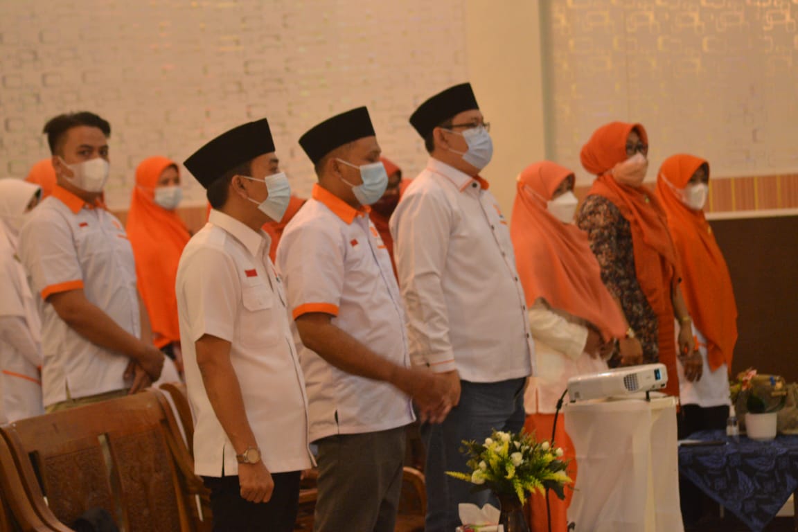 Terus Melayani dan Membela Rakyat