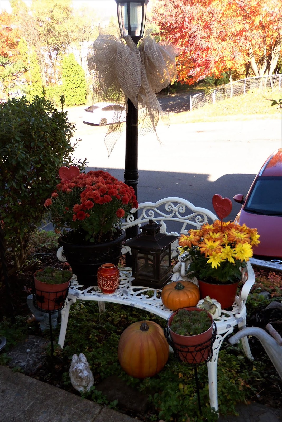 DEBBIE-DABBLE BLOG: Late Fall Front Porch and Yard Update. 2019