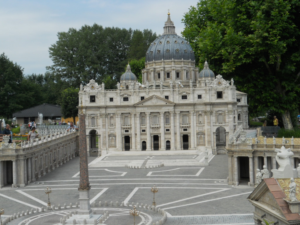 Illyria's Miniatures: Bits and pieces, a miniature museum and Minimundus