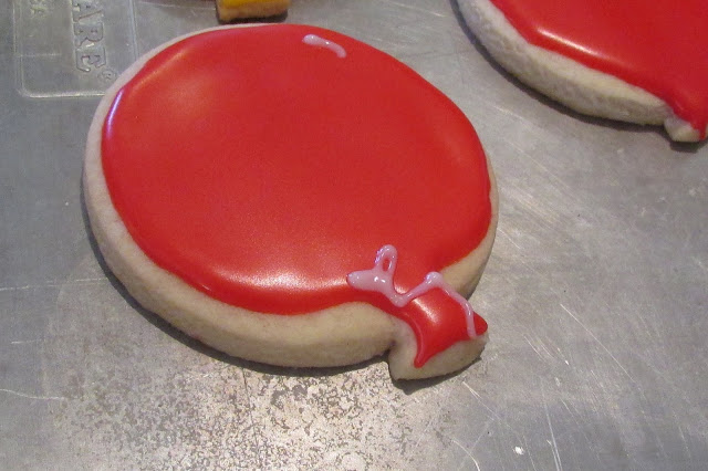 Samantha's Sweets and Sam's Sweet Art: Balloon Cookie Tutorial